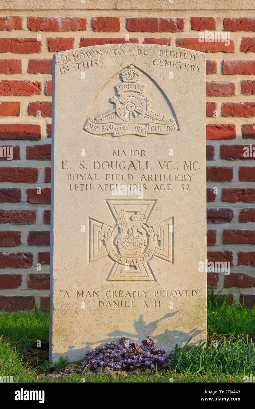 Grave of the English Victoria Cross recipient major Eric Stuart Dougall ...