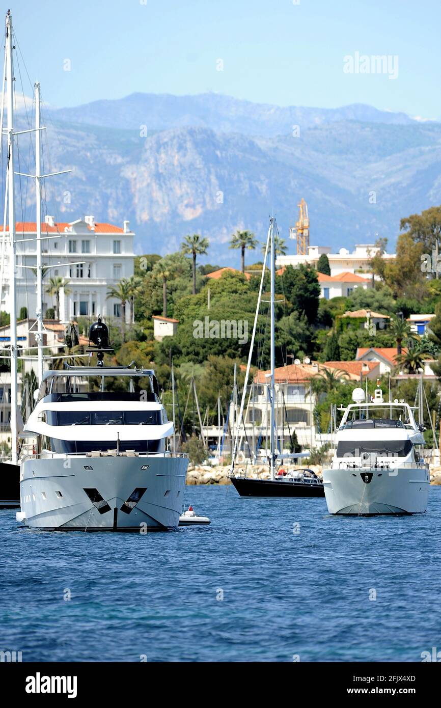 Cannes sea view Stock Photo - Alamy