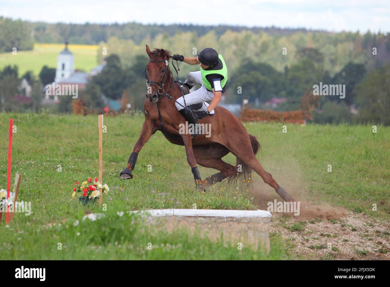 Falling off a horse eventing hi-res stock photography and images - Alamy