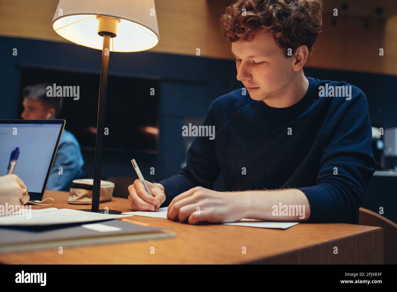 Boy library notes hi-res stock photography and images - Alamy