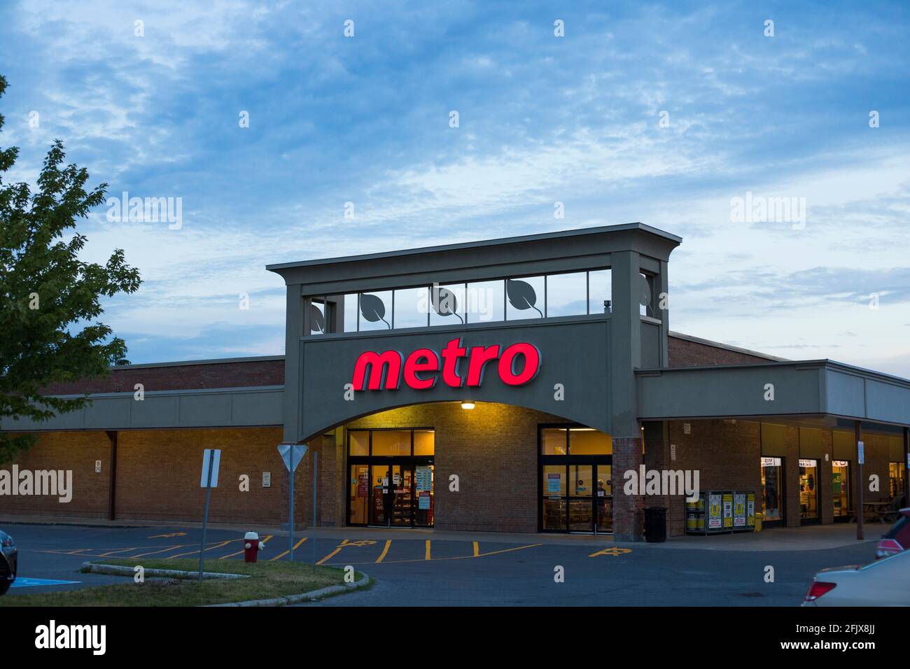 15 metro hi-res stock photography and images - Alamy