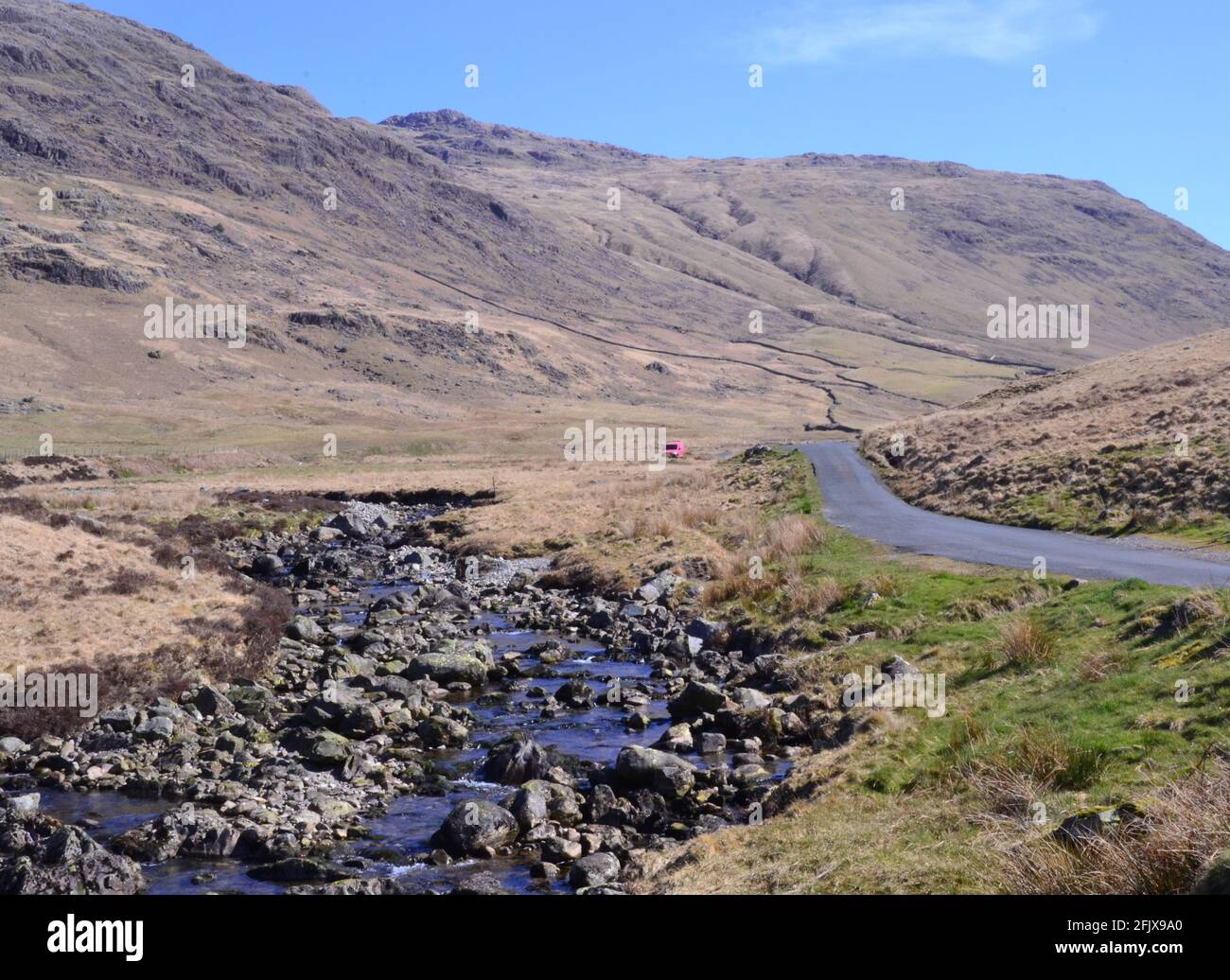 Fields beside river hi-res stock photography and images - Alamy