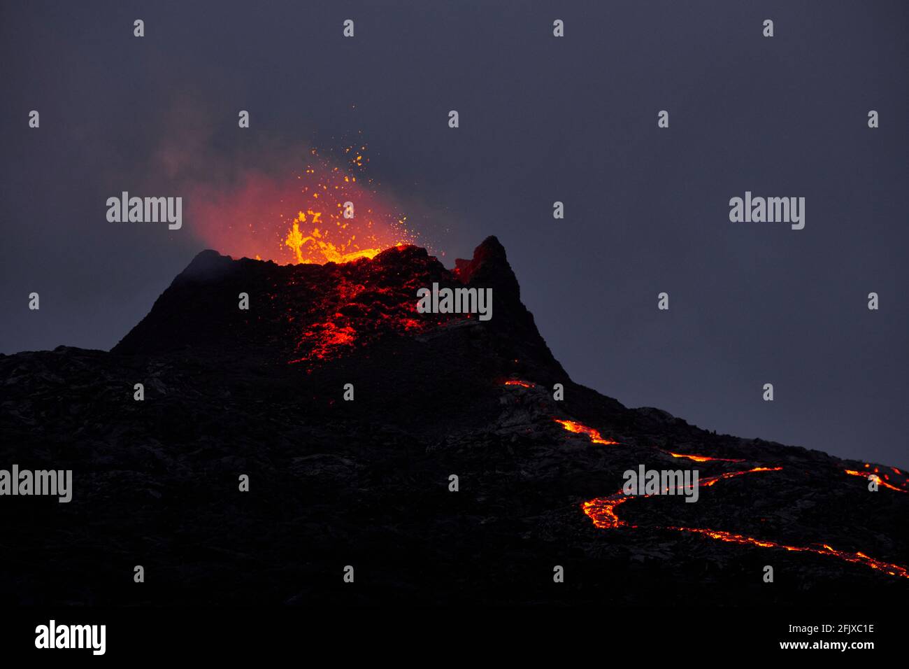 Lava flow night night hi-res stock photography and images - Alamy