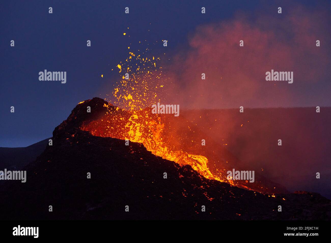 Volcano at night hi-res stock photography and images - Alamy