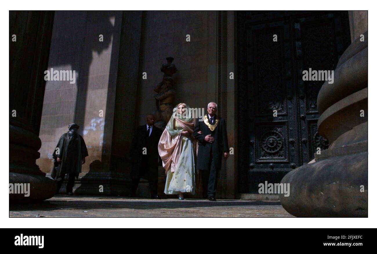 Filming of Revengers Tragedy aug 2001in and around St. Georges Hall ...