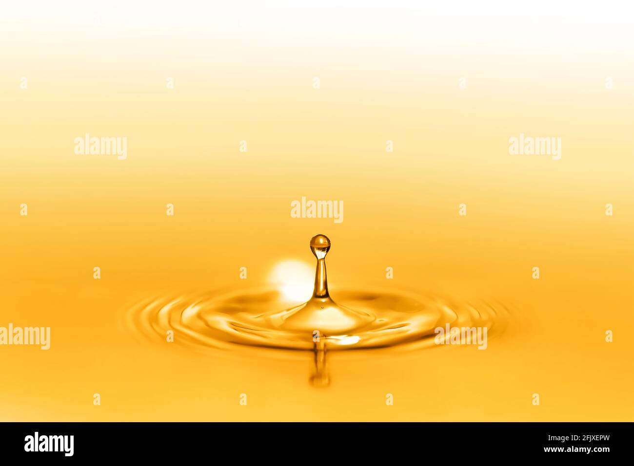 Golden elixir hi-res stock photography and images - Alamy