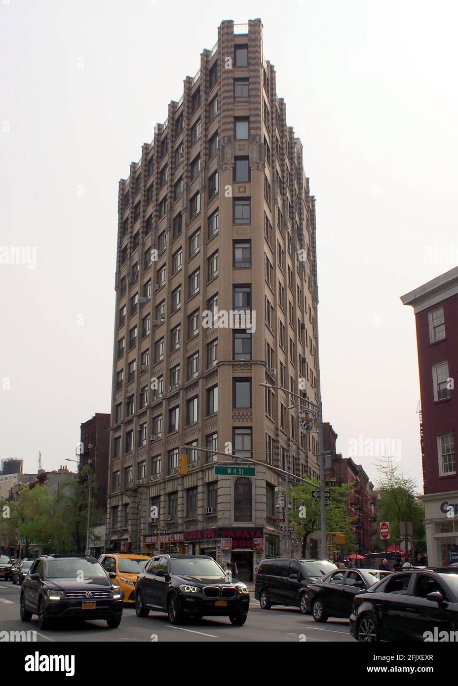 1929 multi-story residential Art Deco building at 2 Cornelia Street ...