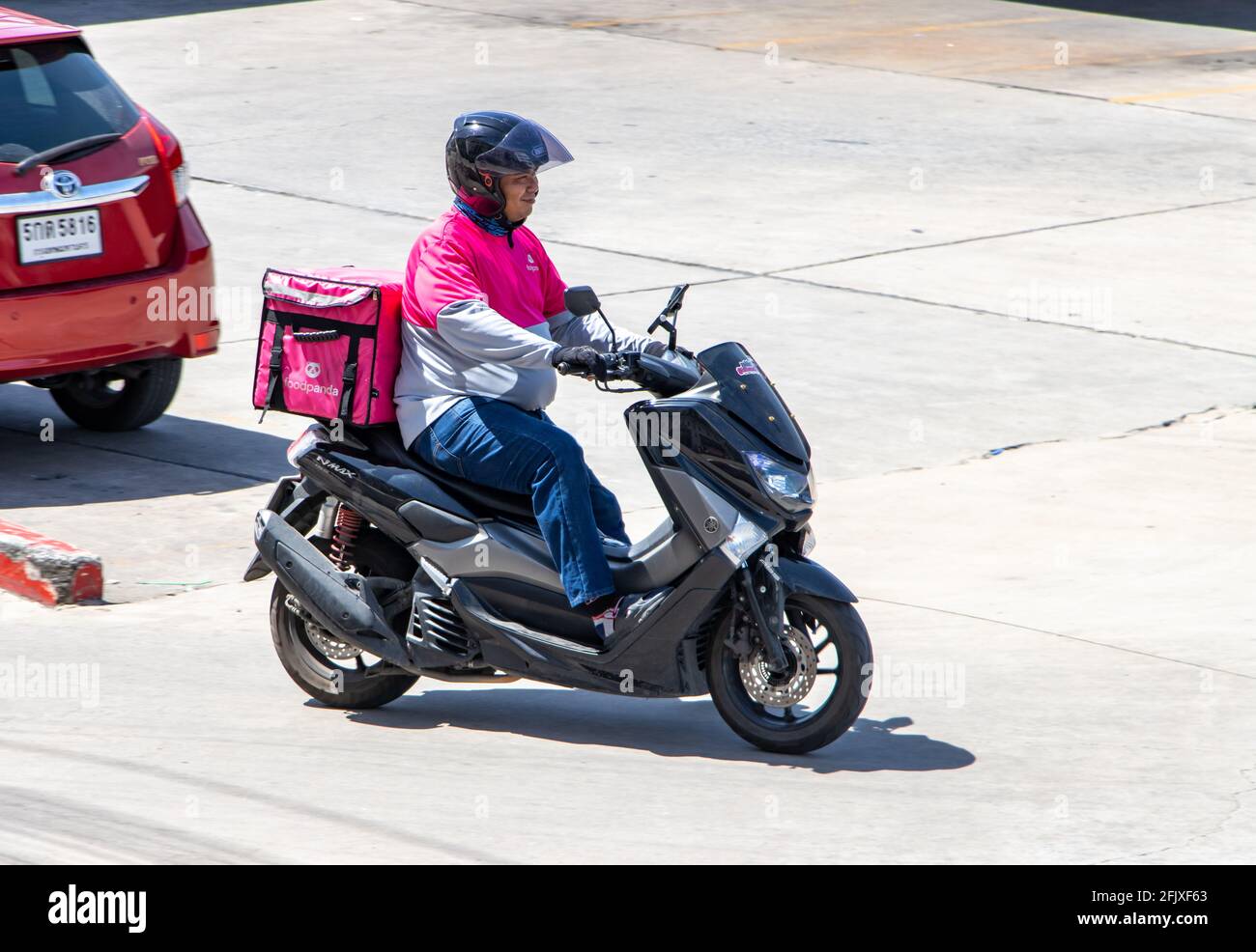 Food delivery motorcycle scooter hi-res stock photography and images ...