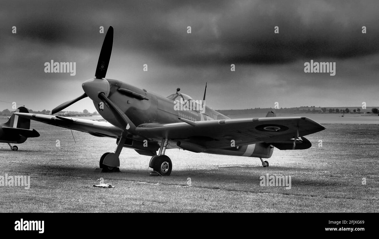 Flying Legends Airshow, Duxford Stock Photo - Alamy