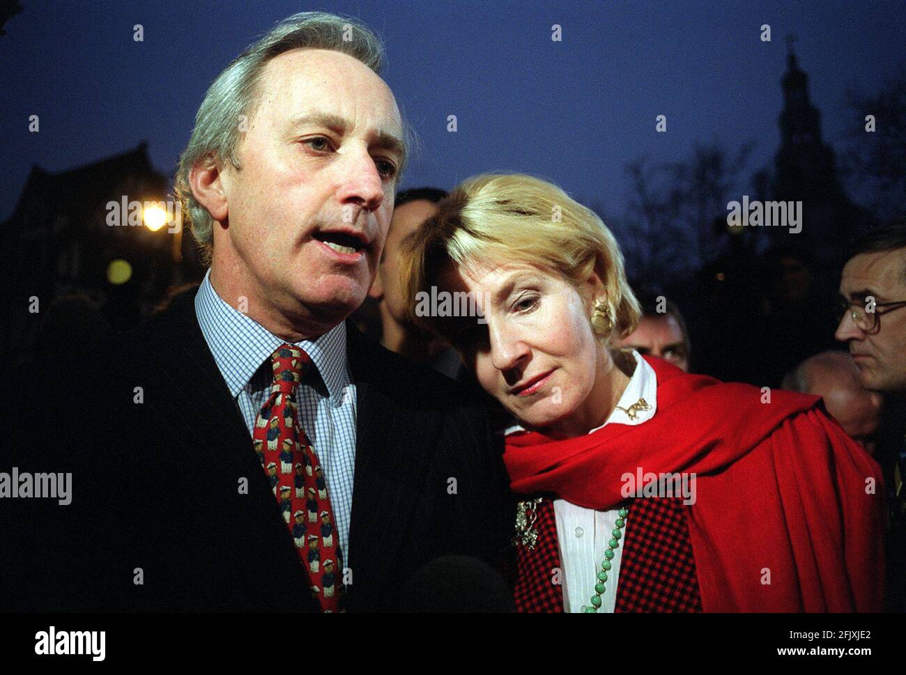 NEIL HAMILTON AND WIFE CHRISTINE HAMILTON, DEC 2000 OUTSIDE THE HIGH ...