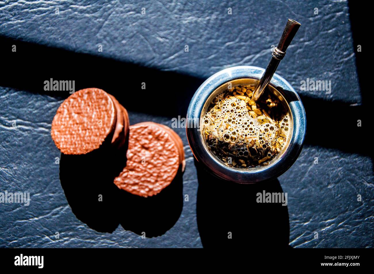 Mate and alfajores de chocolate (traditional Argentine drink Stock ...
