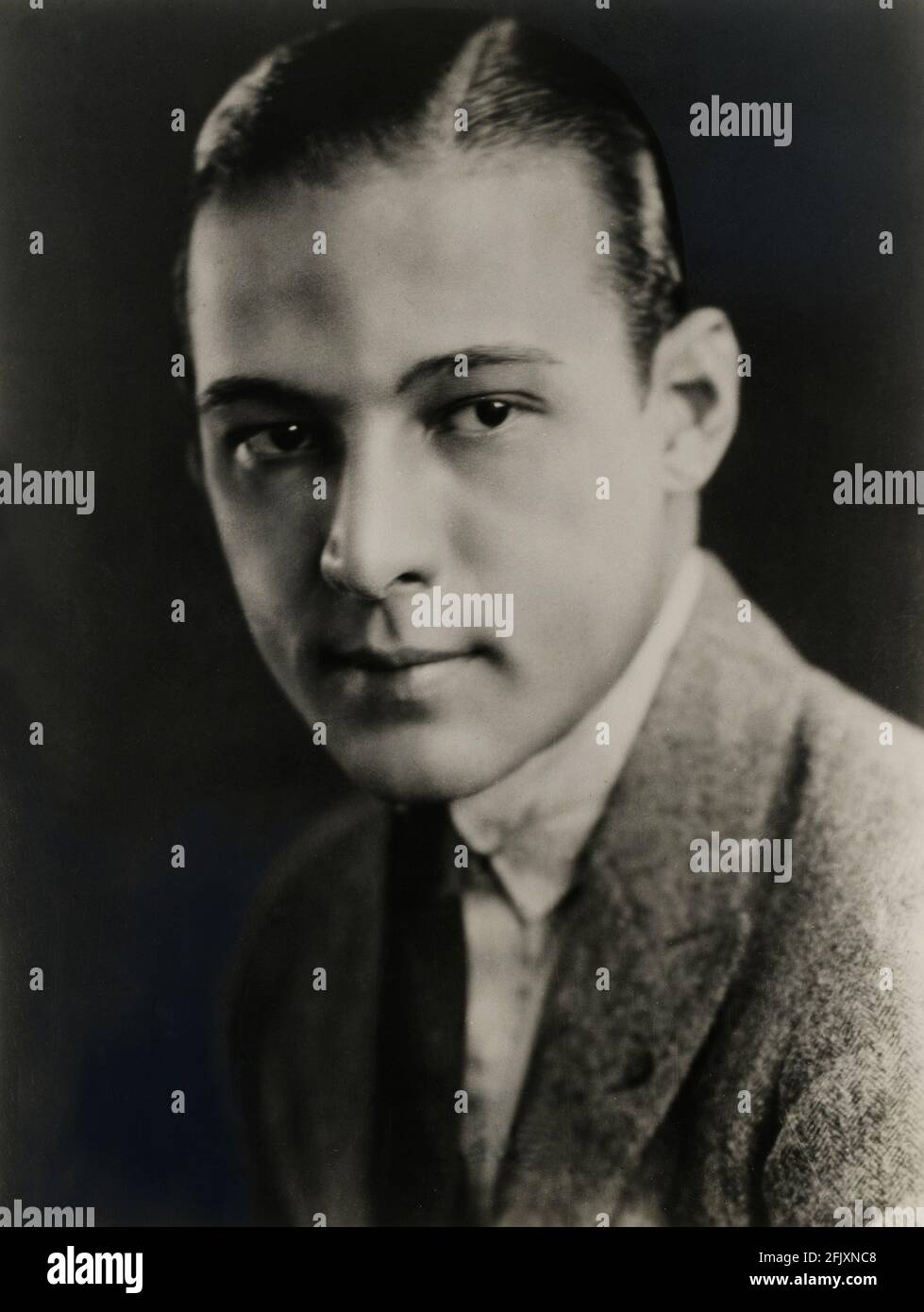 Rex ingram hi-res stock photography and images - Alamy