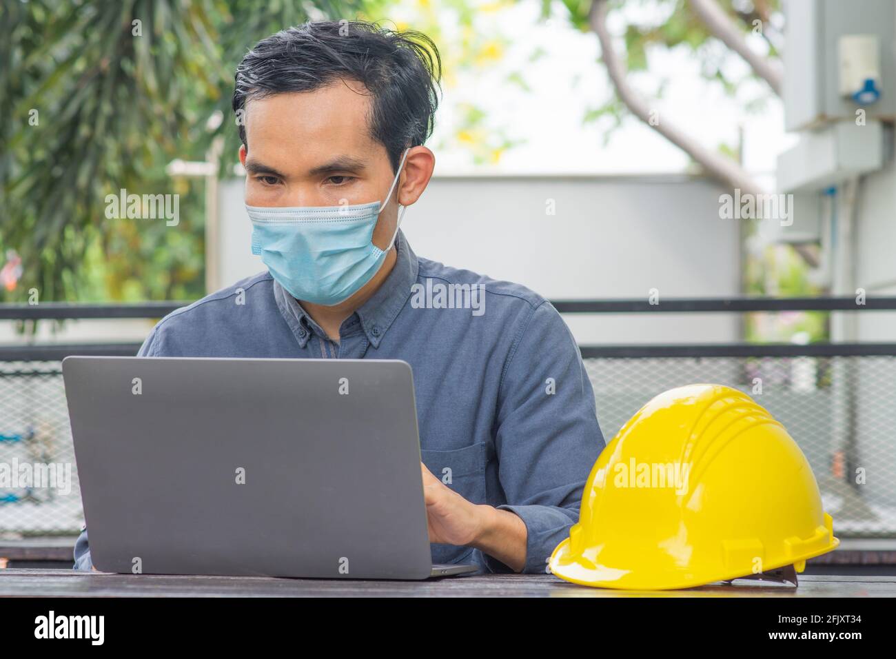 Worker Engineer working computer laptop technology, Worker Engineer ...