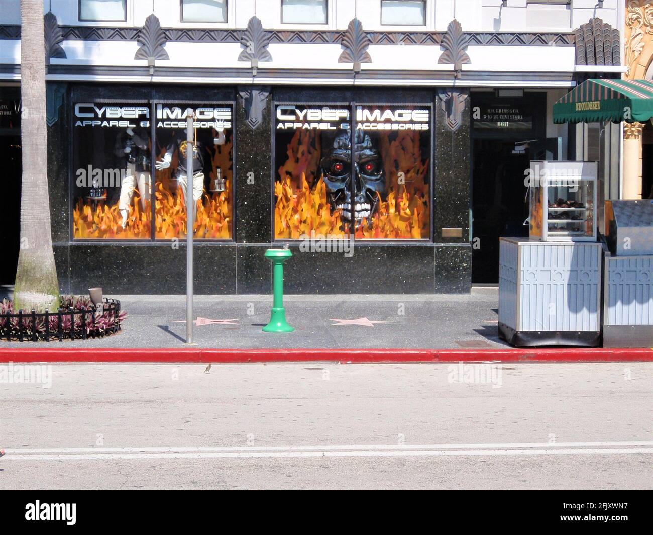 Terminator arnold schwarzenegger hi-res stock photography and images ...