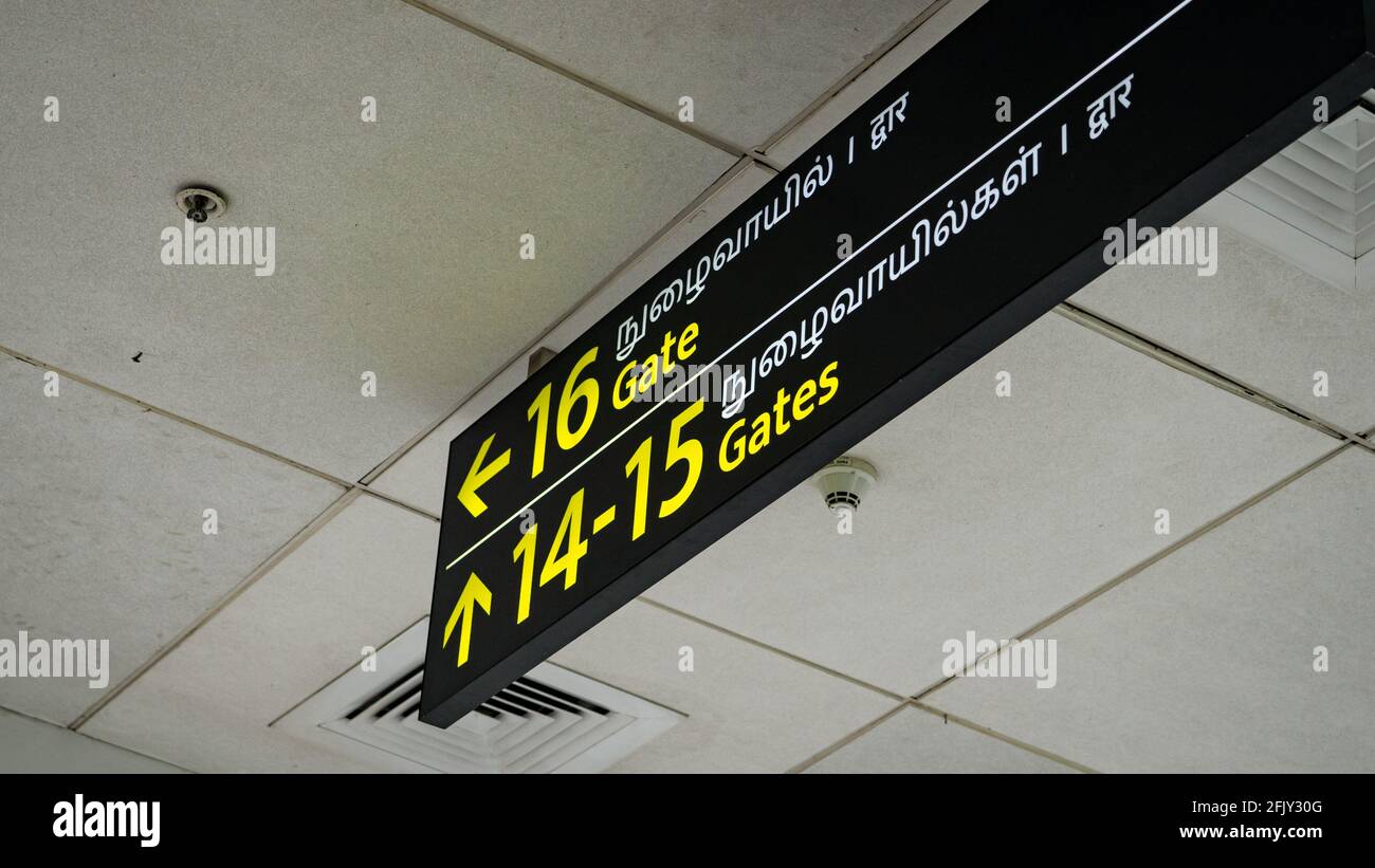 Boarding gate sign hi-res stock photography and images - Alamy