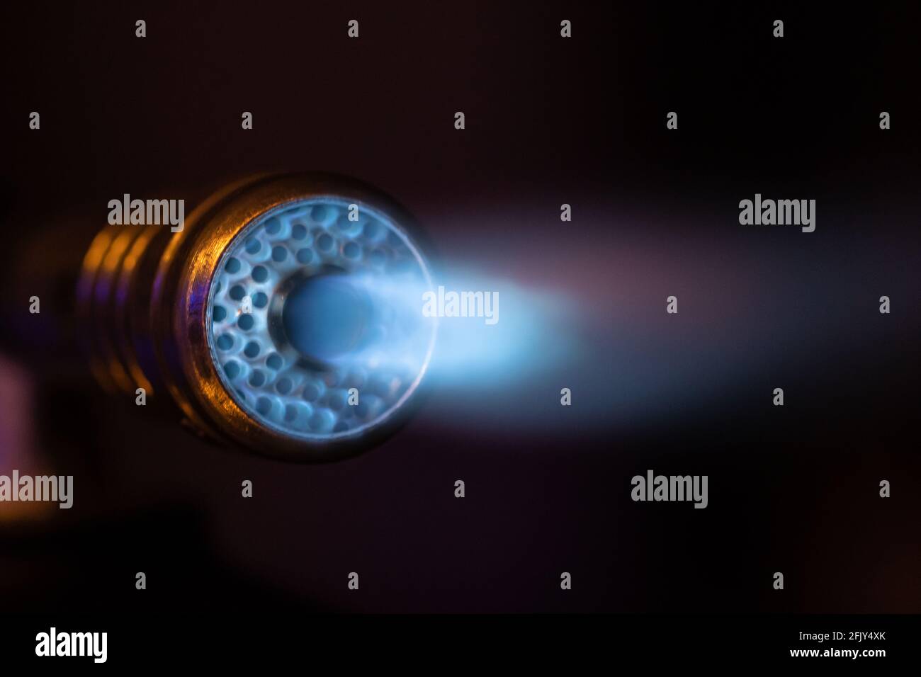 Hot blue flame hi-res stock photography and images - Alamy