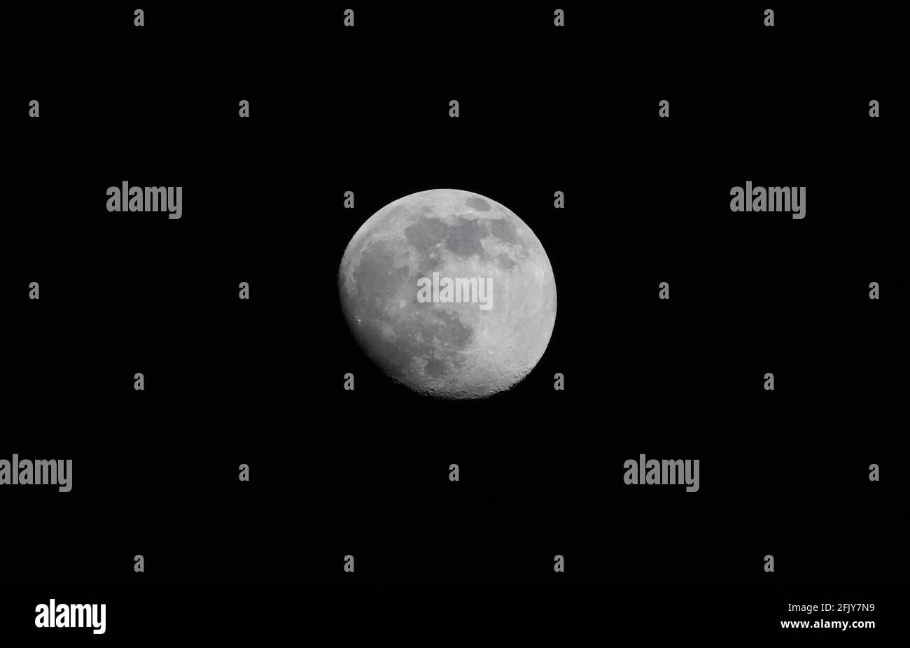 Bad Oeynhausen, Germany. 24th Apr, 2021. The moon can be seen in the ...