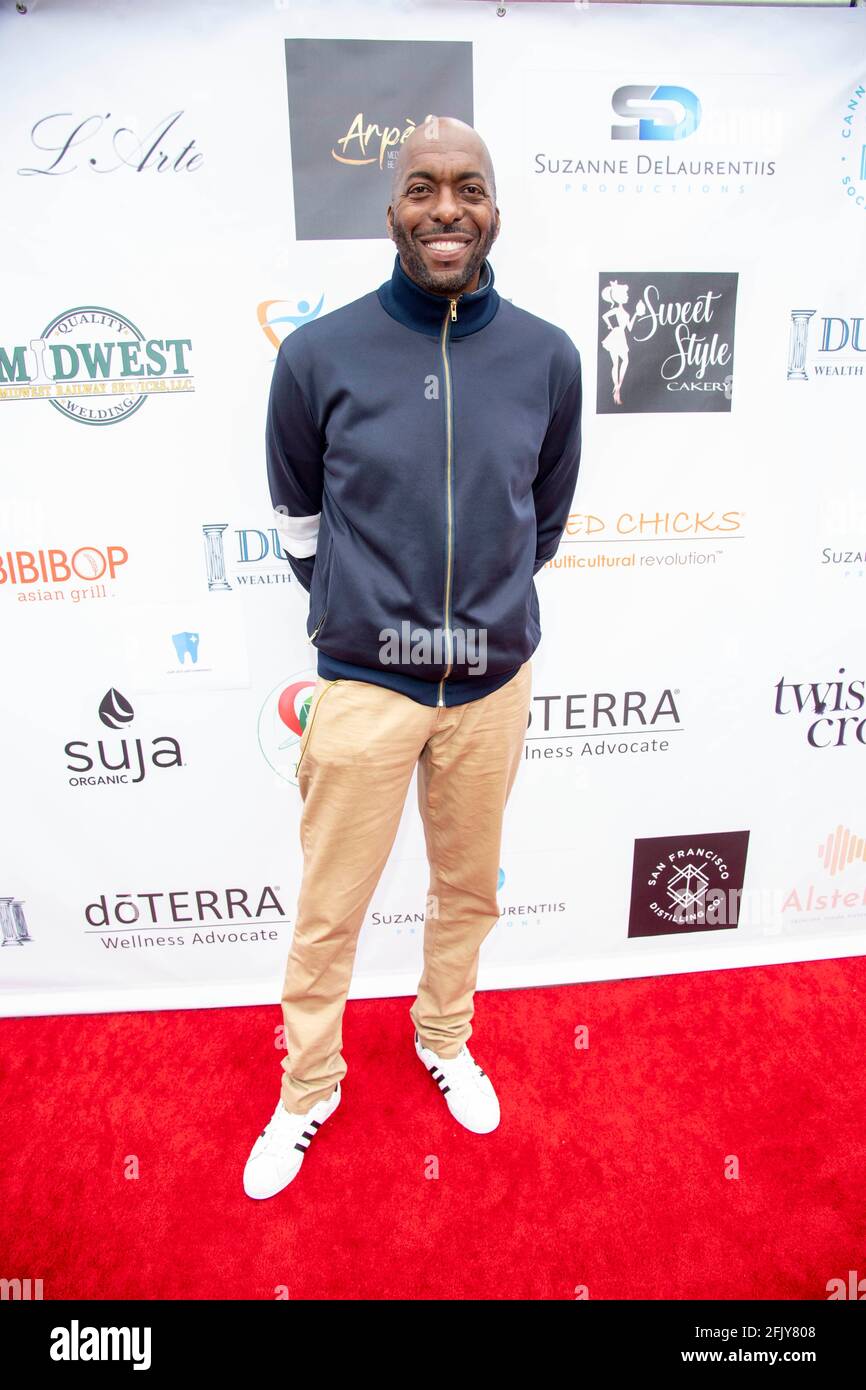 John Salley attends Suzanne DeLaurentiis Productions presents a Pre ...
