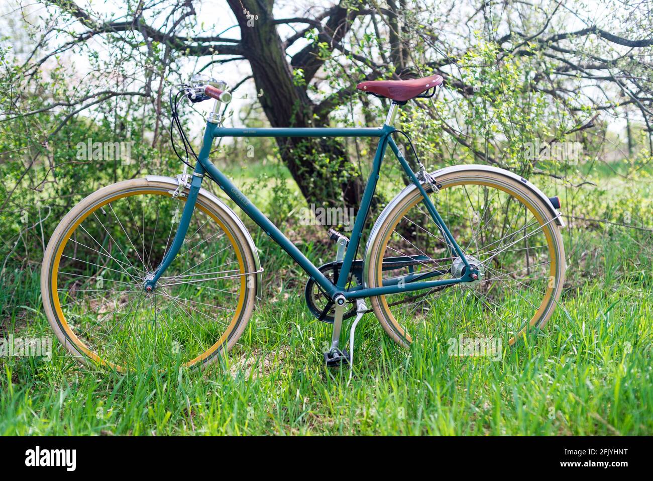 Classic road bike Stock Photo - Alamy