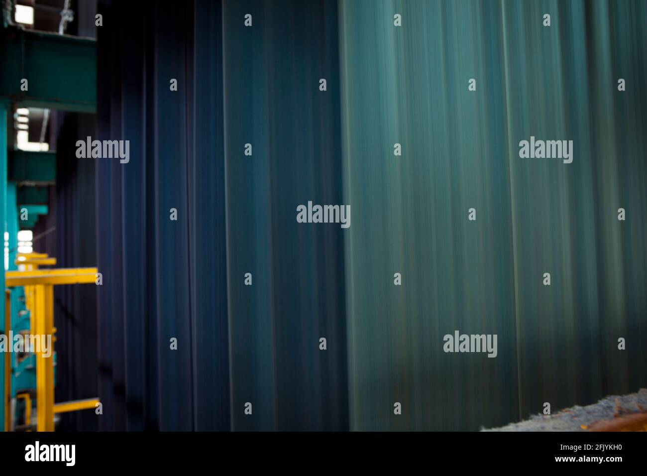 Variation visible as thread color changes in rope dyeing machine for ...