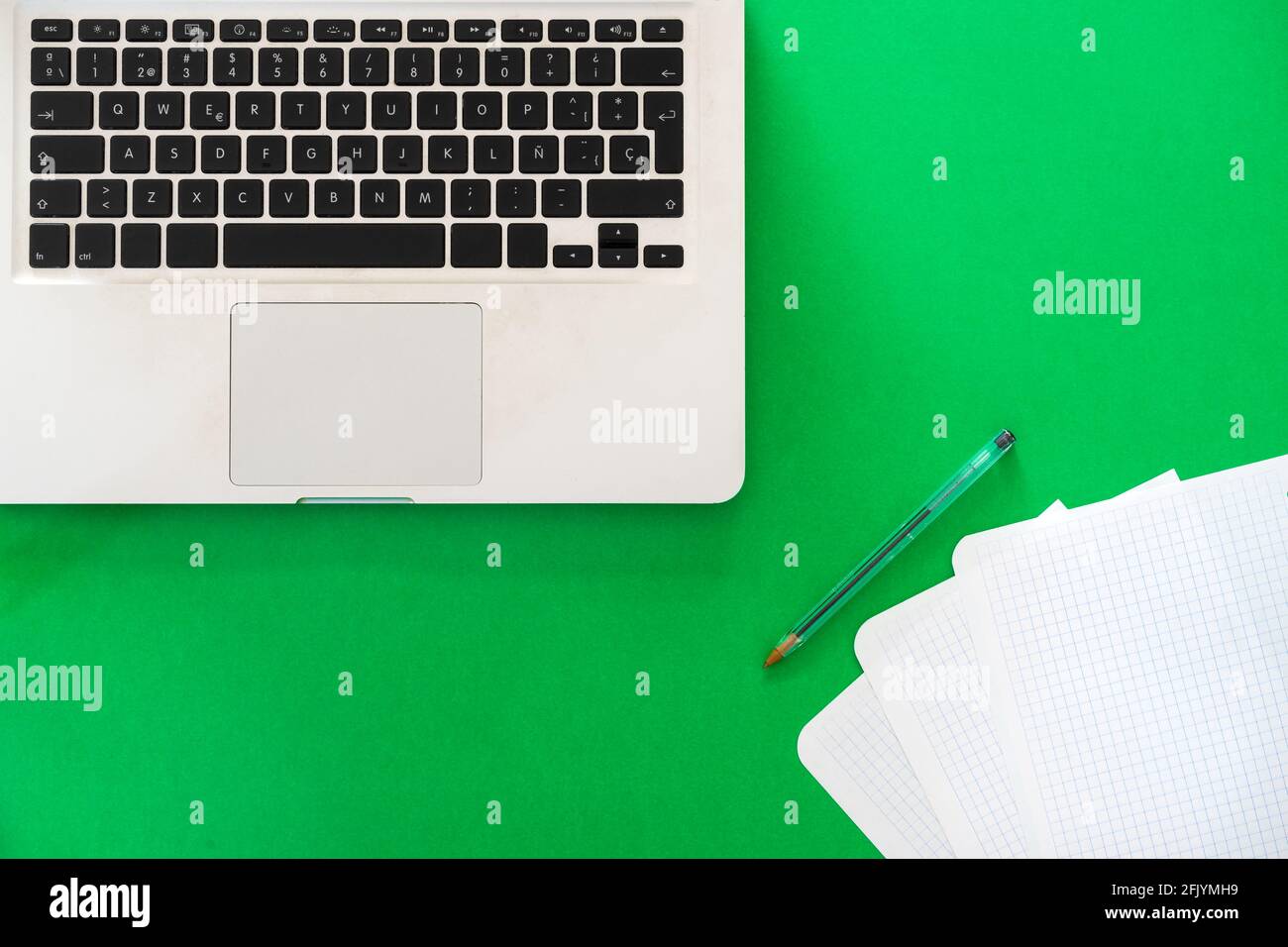 Electronic paper hi-res stock photography and images - Alamy