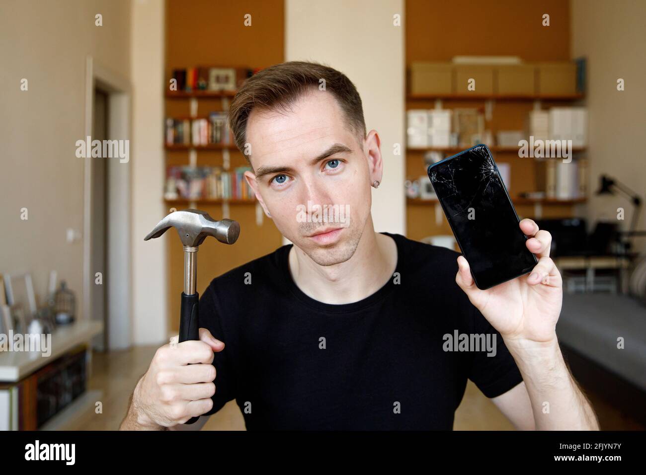 Man angry cell broken hi-res stock photography and images - Alamy