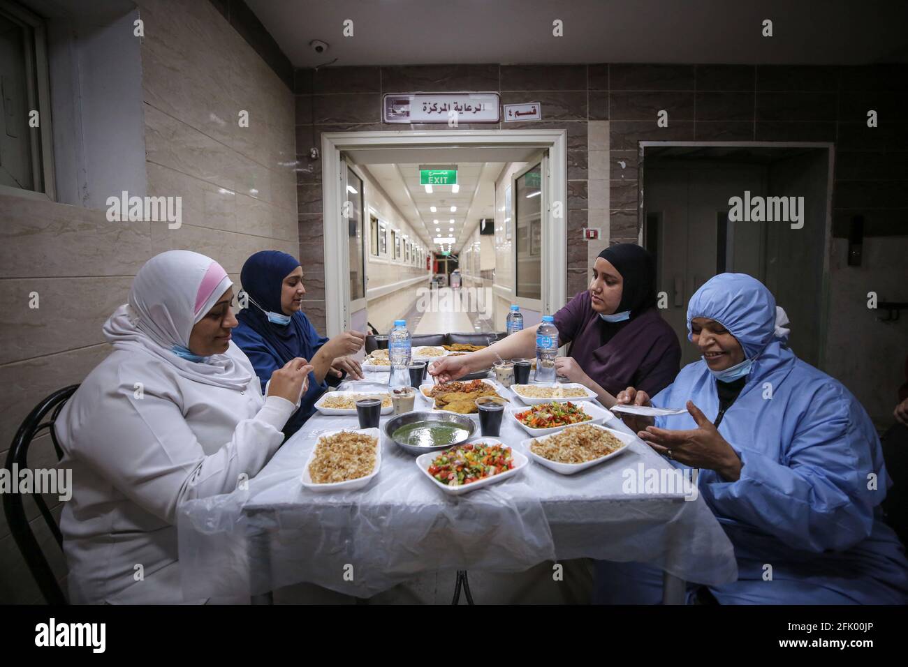 Cairo, Egypt. 26th Apr, 2021. Nursing staff of Heliopolis hospital ...