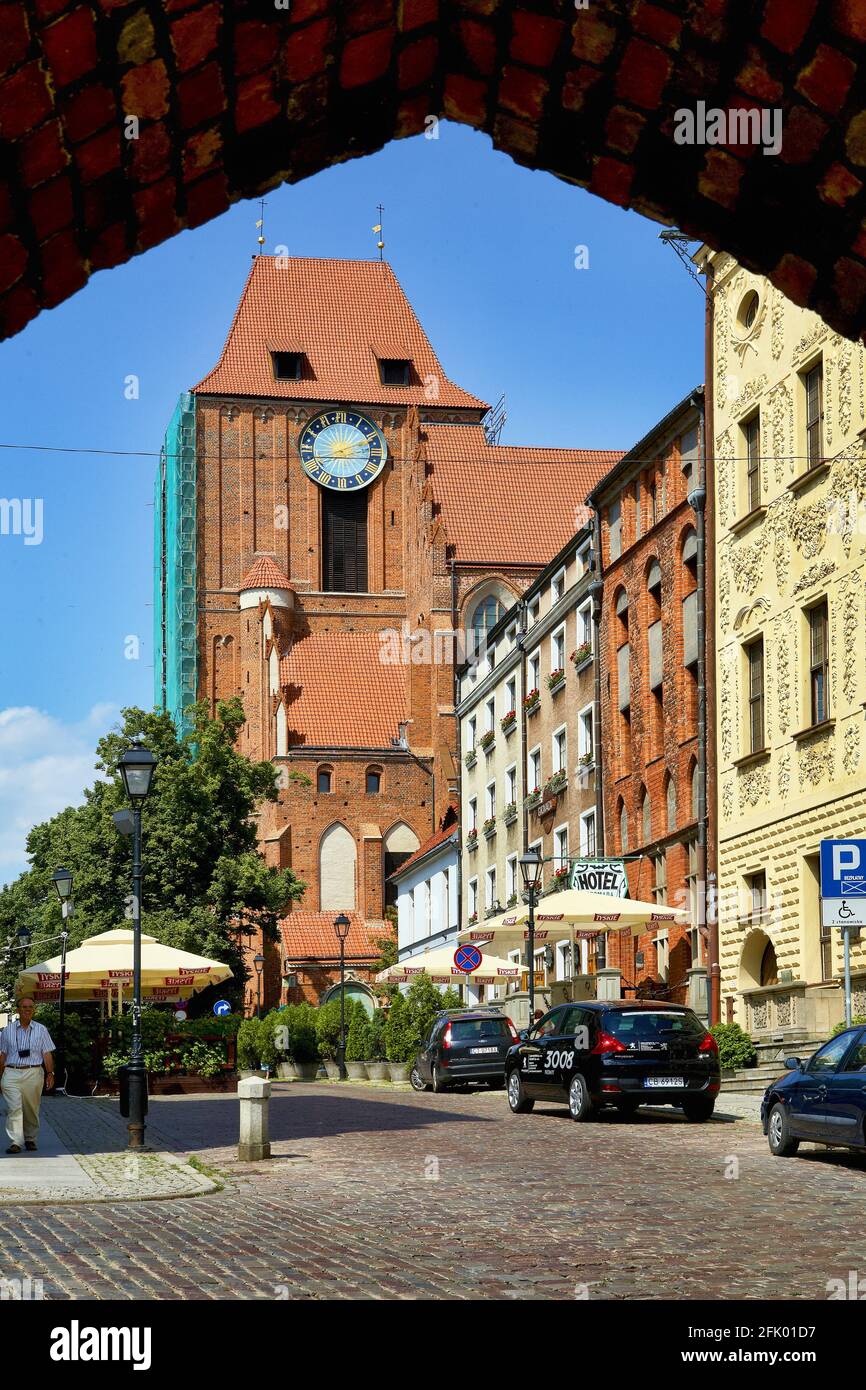 Torun cathedral hi-res stock photography and images - Alamy