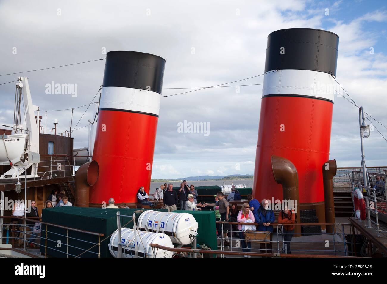 Funnels steam ship hi-res stock photography and images - Alamy