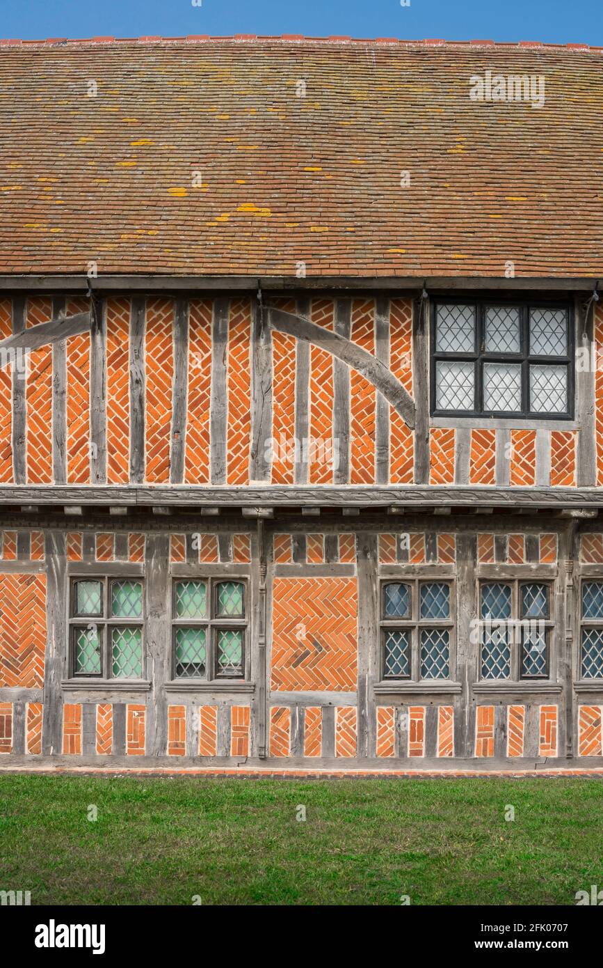 Medieval half timber houses britain uk hi-res stock photography and ...
