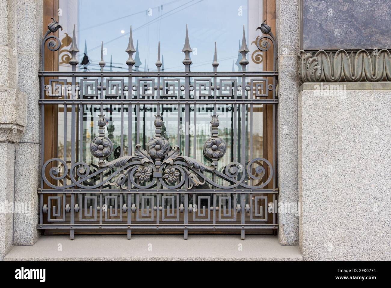 Wrought iron bars hi-res stock photography and images - Alamy