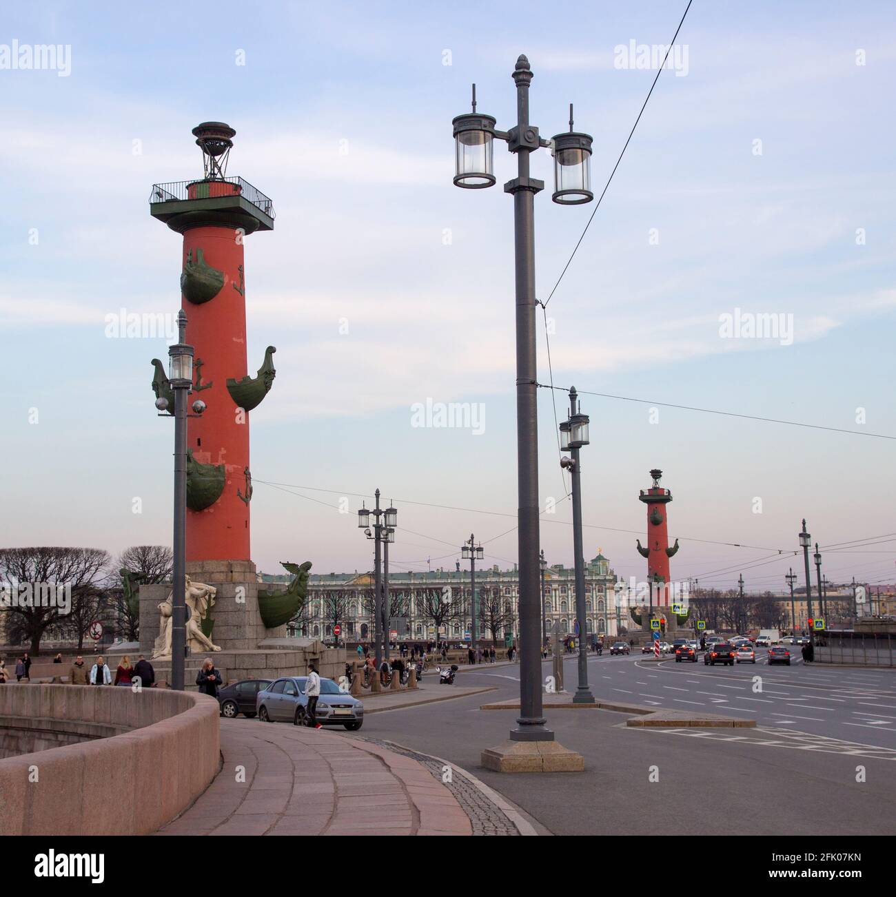The Rostral Columns of the Vasilyevskaya Arrow. The architecture of ...