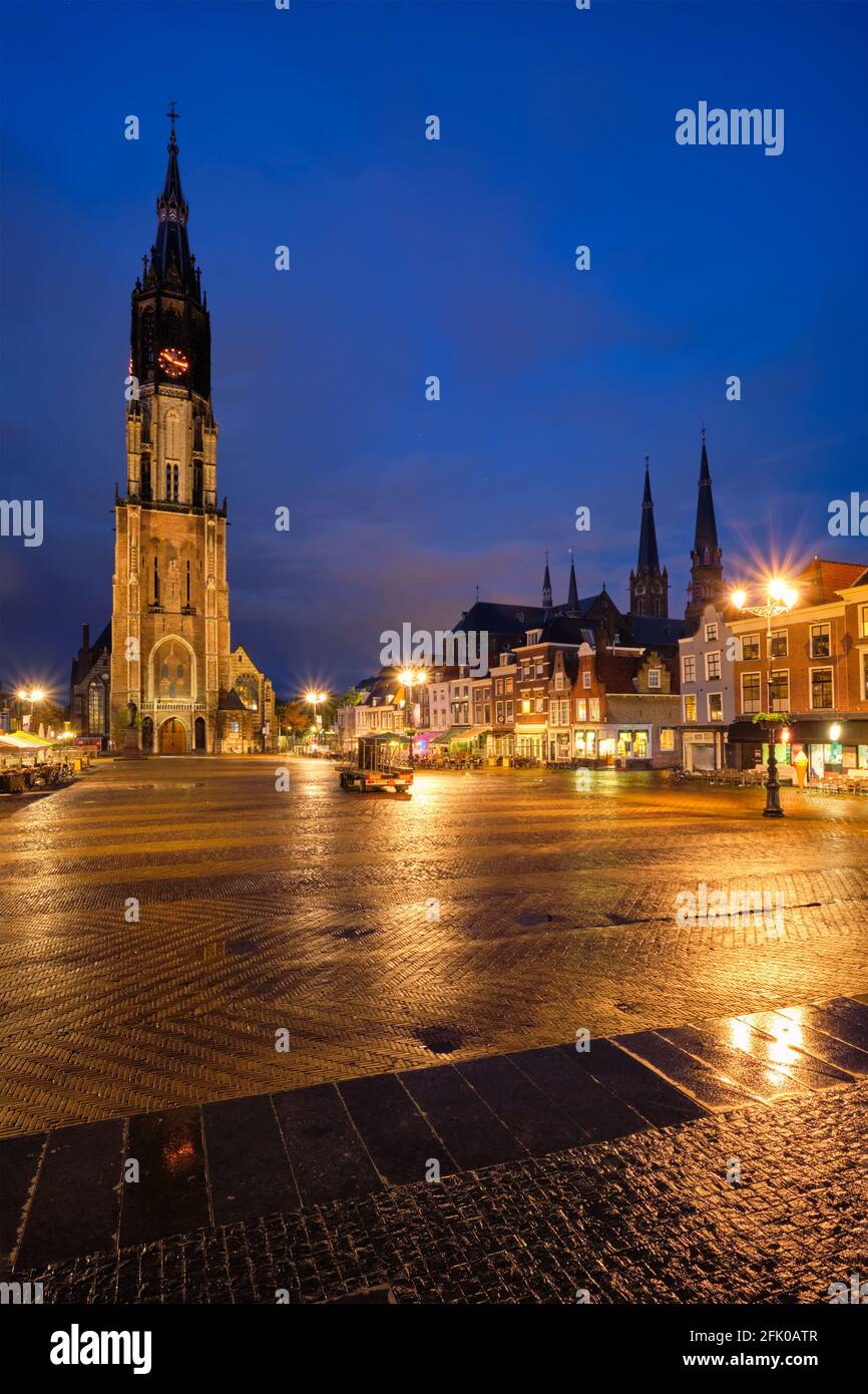 Delft Market Square Markt in the evening. Delfth, Netherlands Stock ...