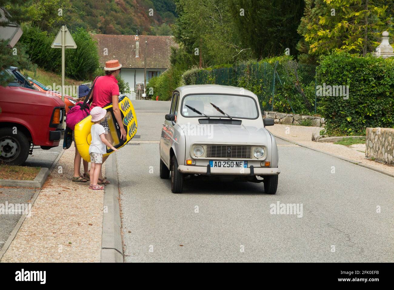 Asking for directions hi-res stock photography and images - Alamy
