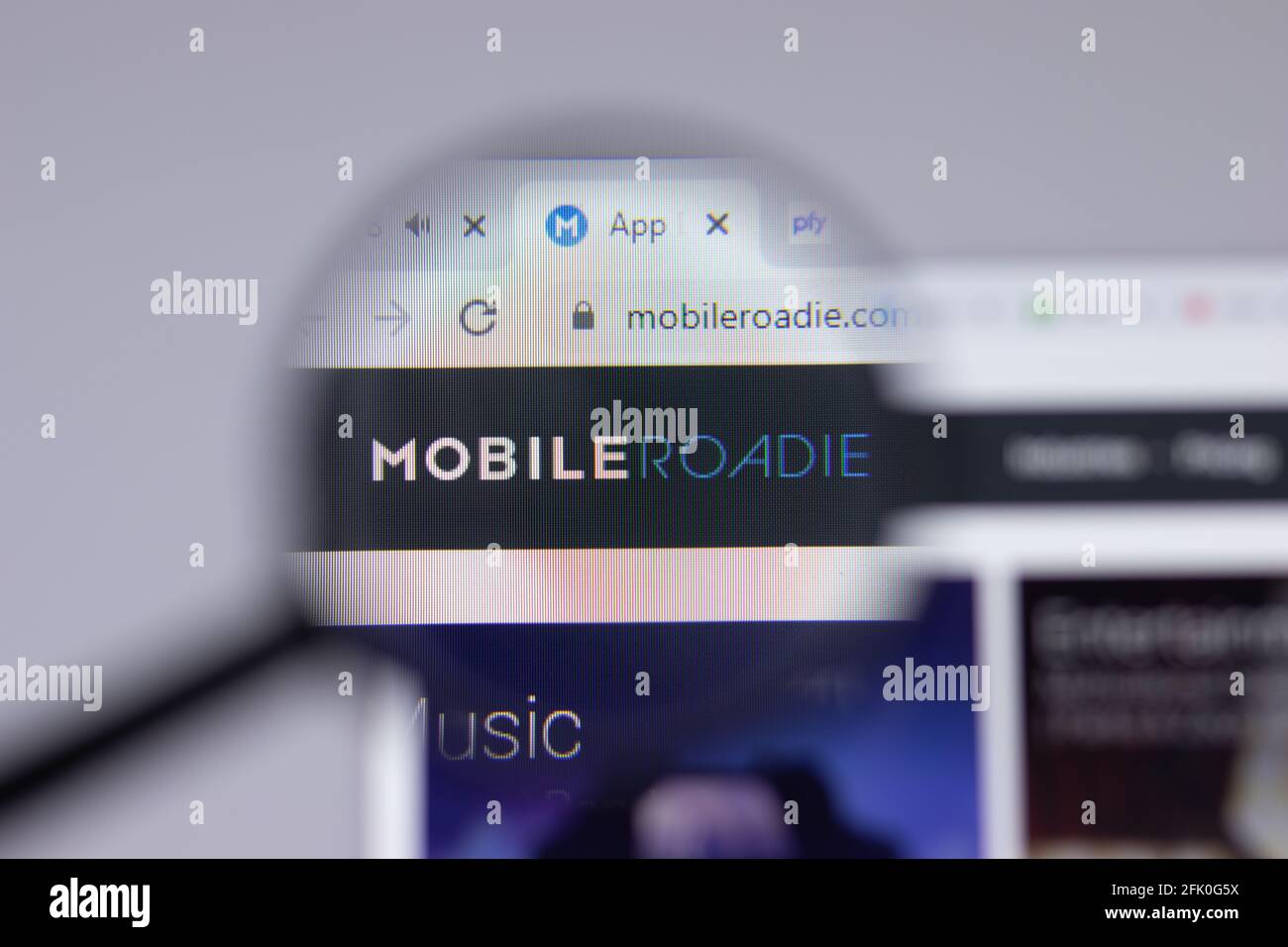 Mobile roadie logo hi-res stock photography and images - Alamy
