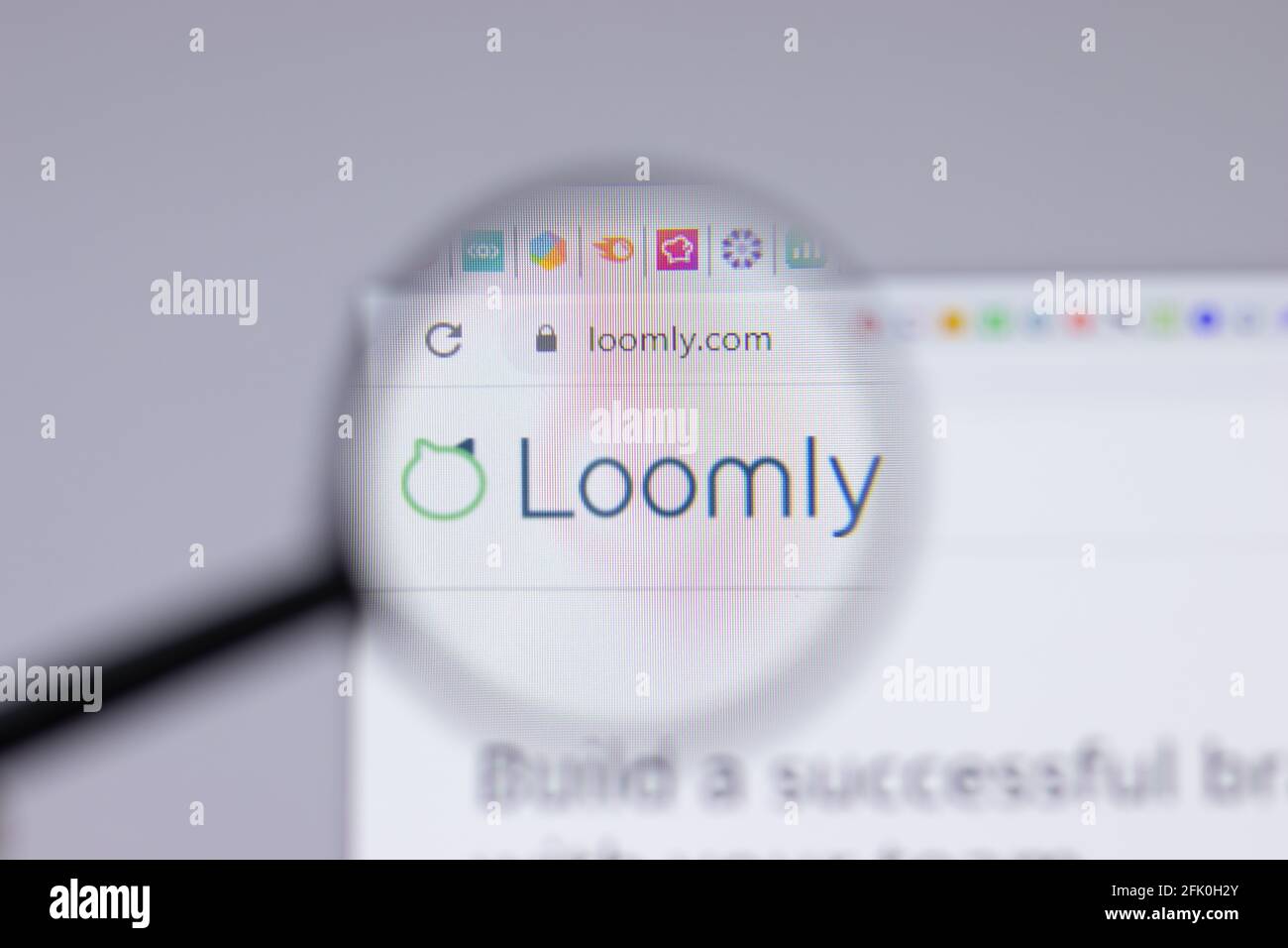Loomly logo hi-res stock photography and images - Alamy