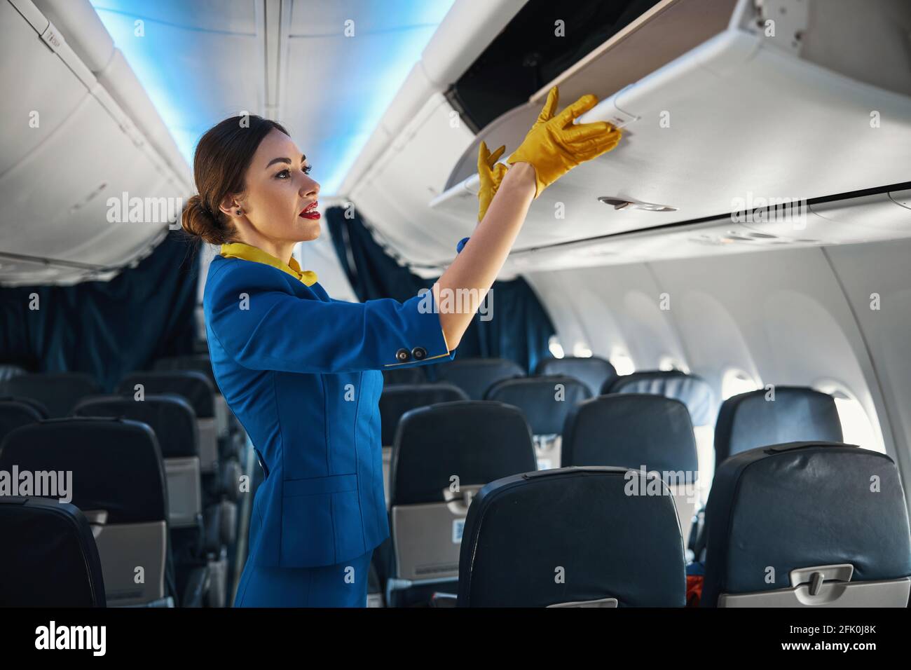 Airline hostess hi-res stock photography and images - Alamy