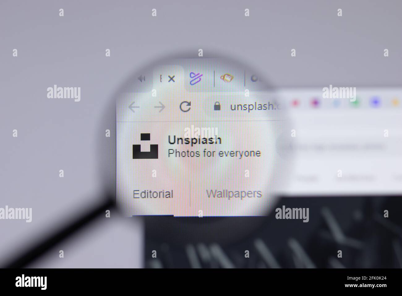 Unsplash logo hi-res stock photography and images - Alamy