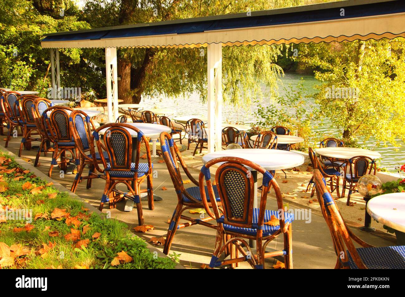 Empty riverside cafe. France Stock Photo - Alamy