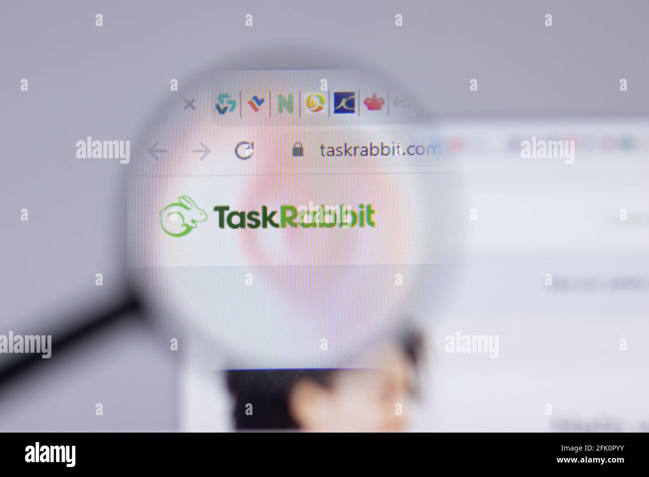 Taskrabbit Logo