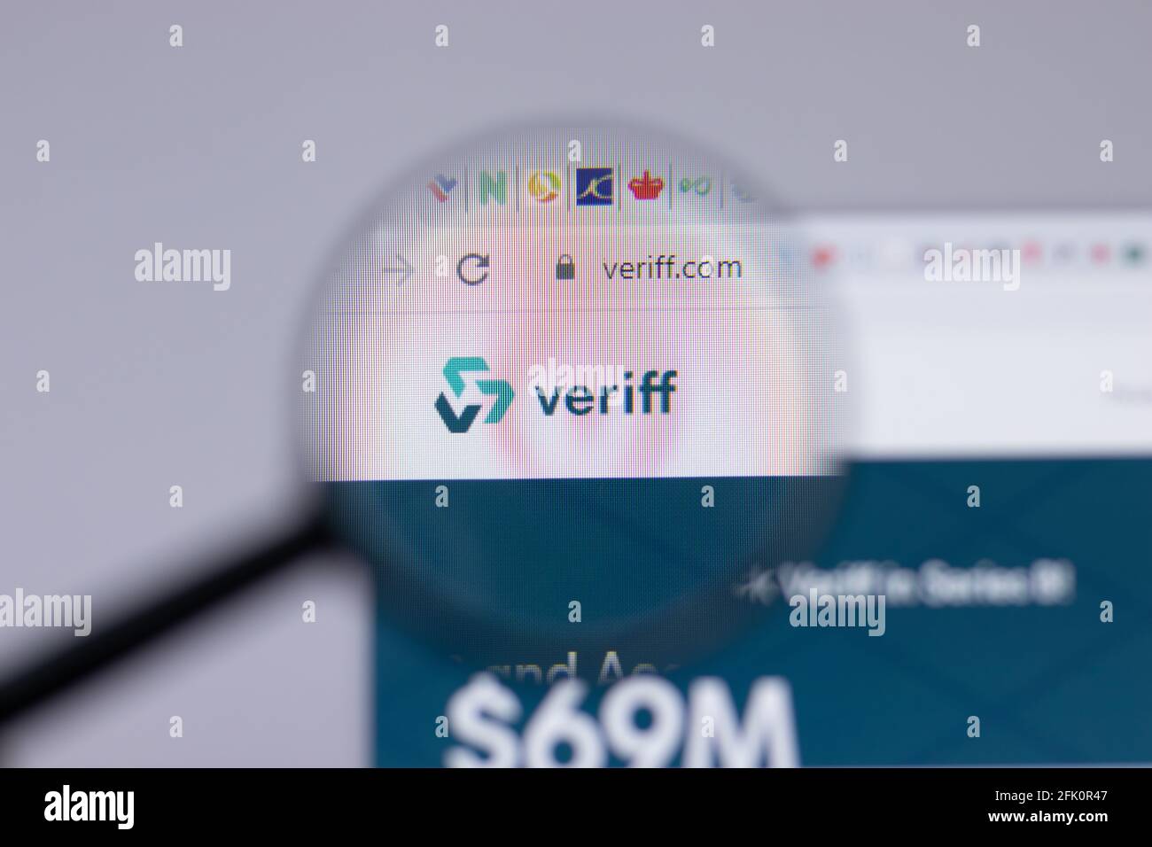Veriff logo hi-res stock photography and images - Alamy