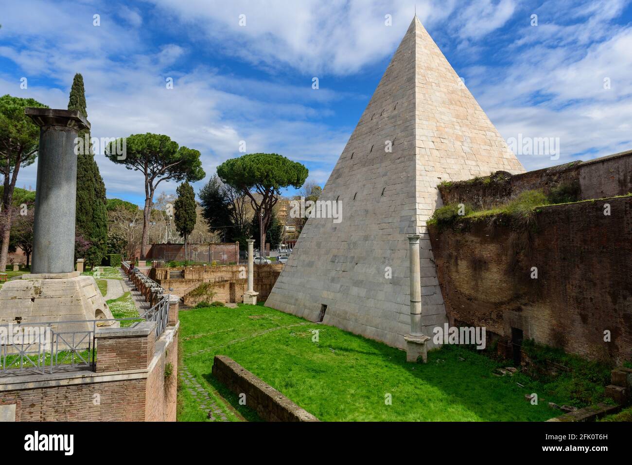 Cestia pyramid hi-res stock photography and images - Alamy