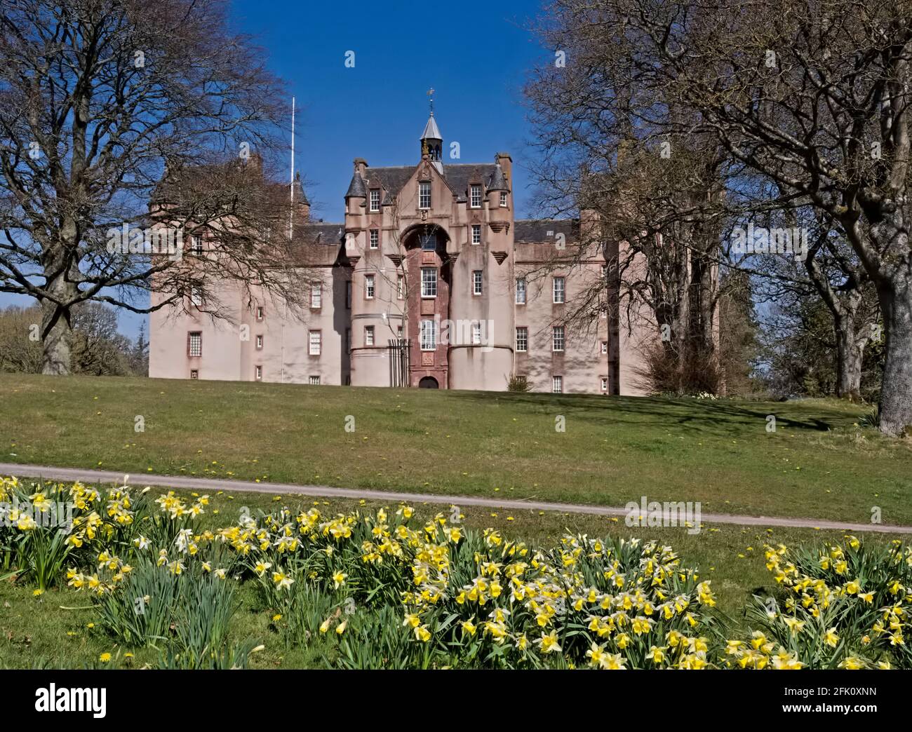 Z plan castle hi-res stock photography and images - Alamy