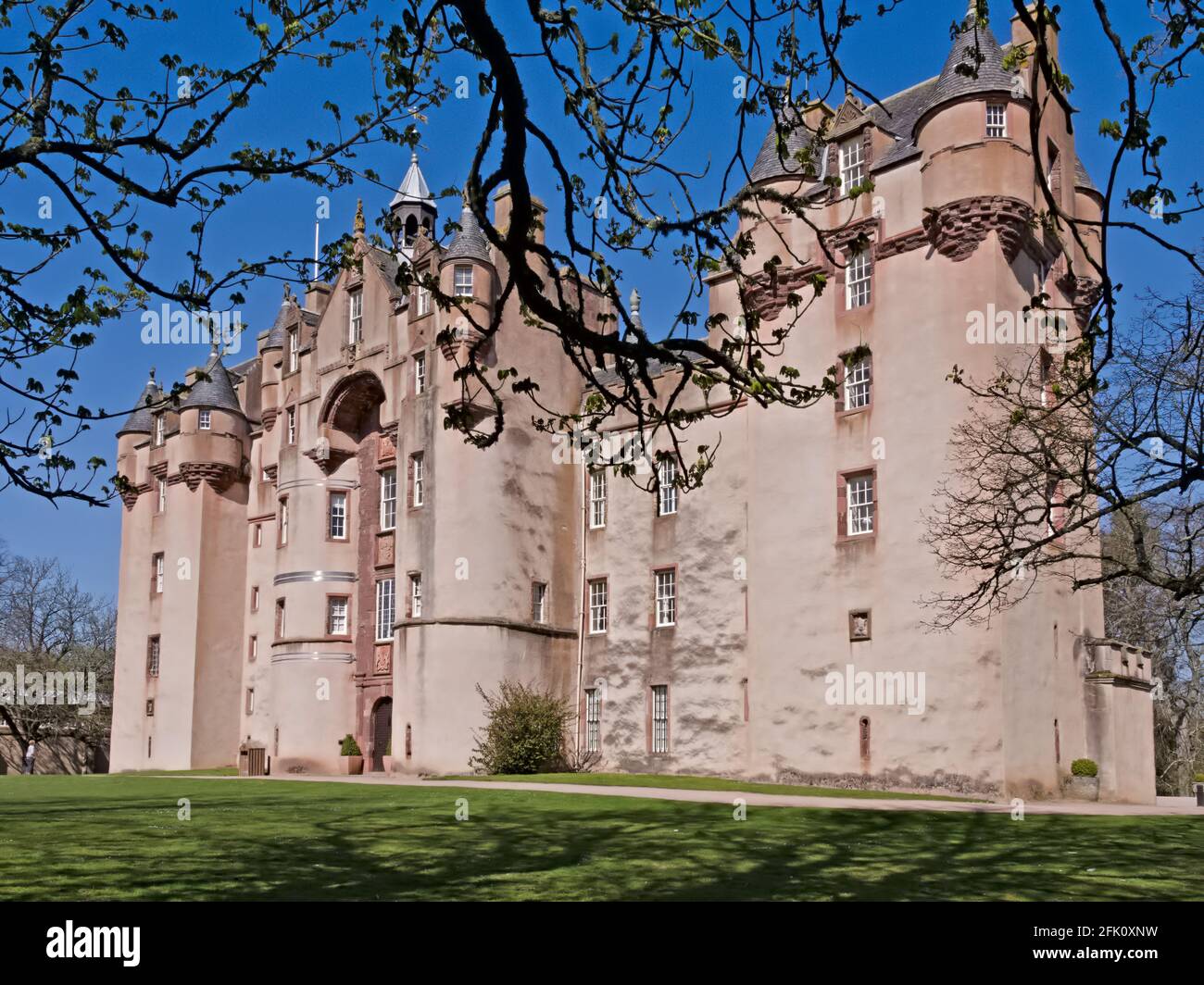 Z plan castle hi-res stock photography and images - Alamy