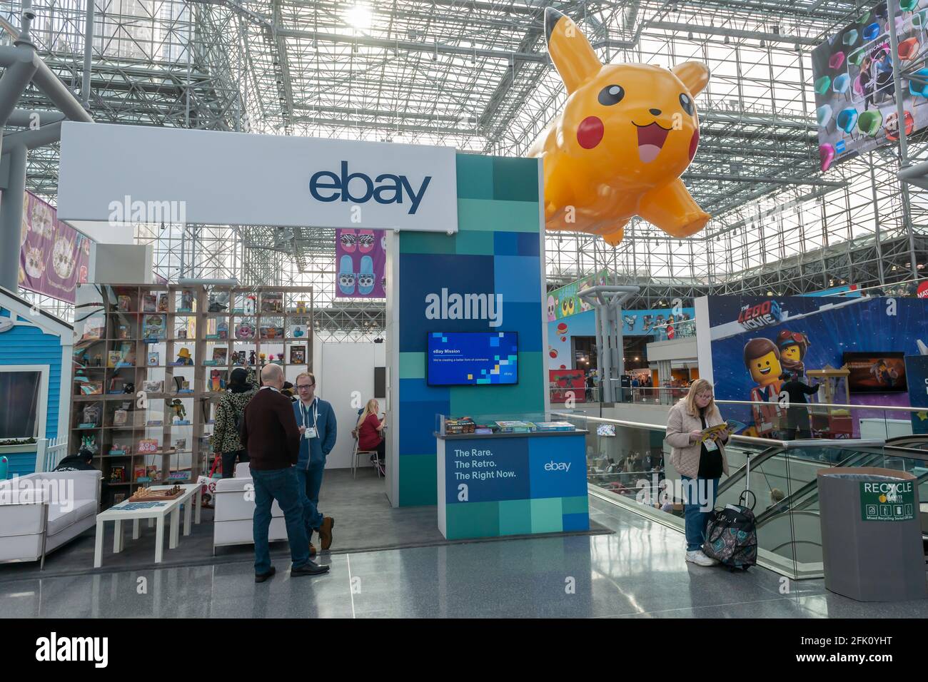 Ebay toys hi-res stock photography and images - Alamy