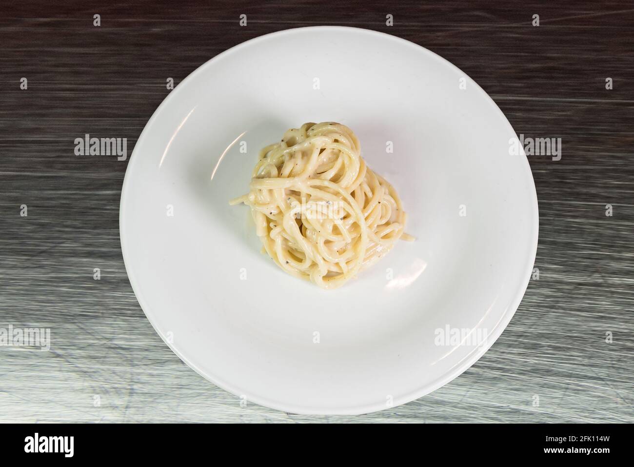 Pasta cacio e pepe, Typical Roman pasta, Rome; Lazio; Italy; Europe ...