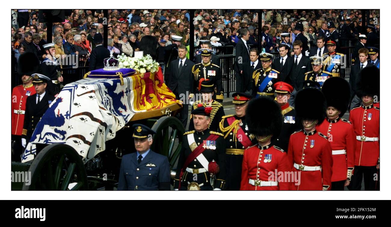 Queen funeral coffin Cut Out Stock Images & Pictures - Alamy