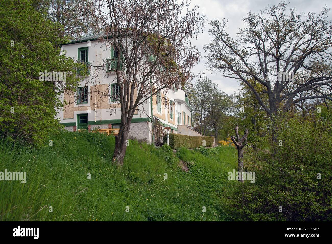 Modern breakout movement hi-res stock photography and images - Alamy