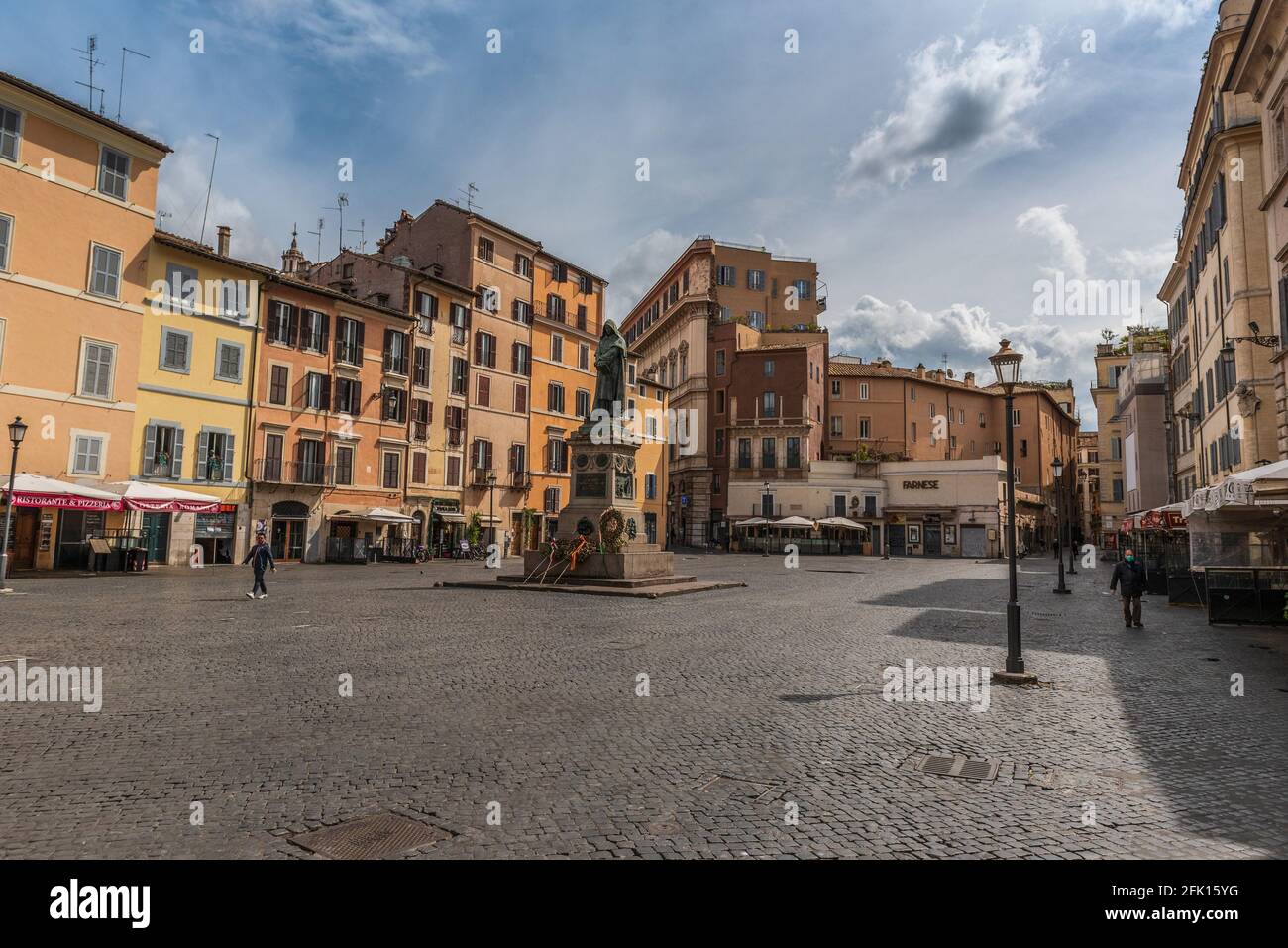 Campo de Fiori square, Rione Regola, Rione Parione, via dei Giubbonari ...