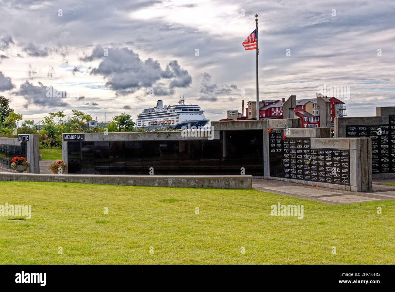 Maritime memorial astoria oregon hi-res stock photography and images ...